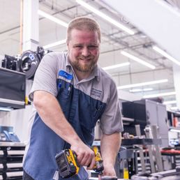 HYUNDAI EUGENE - Updated November 2025 - 34 Photos - 89320 N Game Farm ...