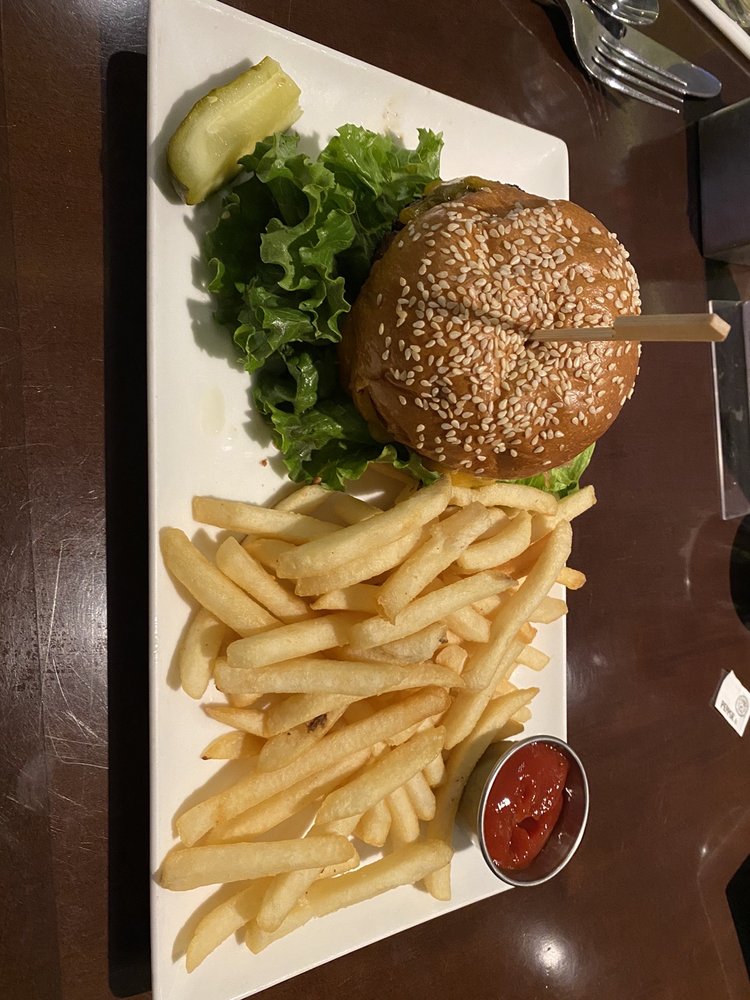 AVIATION GRILL - 60 Photos & 52 Reviews - 1 Hotel Rd, Newark, New ...