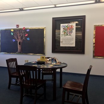 EAST ISLIP PUBLIC LIBRARY - Updated October 2025 - 19 Photos & 11 ...