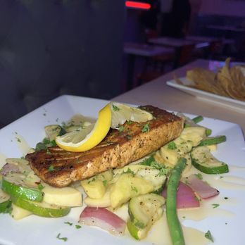 KRUSH RESTAURANT AND BAR - Updated February 2025 - 53 Photos & 50 Reviews - 3183 Main St, East ...