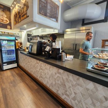 BEN’ YAYS - Updated January 2025 - 84 Photos & 48 Reviews - 1028 King ...