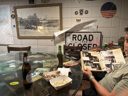 CHART ROOM - Updated December 2025 - 33 Photos & 48 Reviews - 1 Duval ...