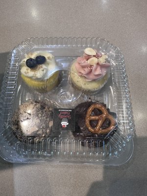 SWEETLY BAKED - Updated December 2025 - 48 Photos & 74 Reviews - 680 ...