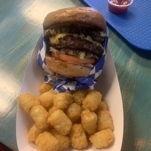FARMER’S TABLE - 100 Photos & 50 Reviews - Burgers - 13416 Benns Church ...