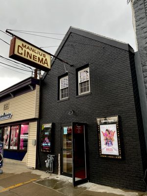 MANLIUS CINEMA - Updated November 2024 - 26 Reviews - 135 E Seneca St ...