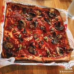 SANTUCCI’S ORIGINAL SQUARE PIZZA - Updated June 2025 - 250 Photos & 545 ...