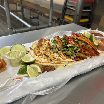 EL PAPI REAL STREET TACOS - Updated November 2024 - 354 Photos & 203 ...