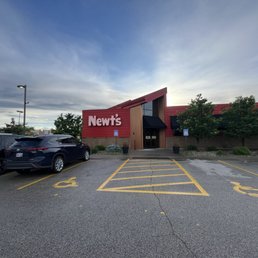 NEWT’S SOUTH - Updated July 2025 - 111 Photos & 107 Reviews - 1201 S ...