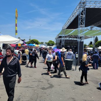 PARAMOUNT SWAP MEET - Updated January 2025 - 141 Photos & 87 Reviews ...