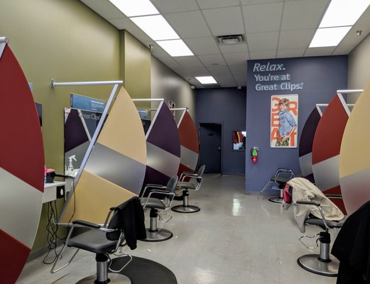 GREAT CLIPS - Updated October 2025 - 1123-1135 S St Francis Dr, Santa ...