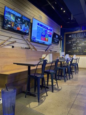 BIG FELLAS ICE HOUSE - Updated December 2025 - 69 Photos & 71 Reviews ...