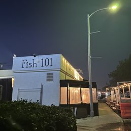 FISH 101 - Updated December 2025 - 1166 Photos & 1513 Reviews - 1468 N ...