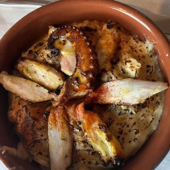 VALENCIA - Updated May 2025 - 62 Photos & 64 Reviews - 315 N Vermont St ...