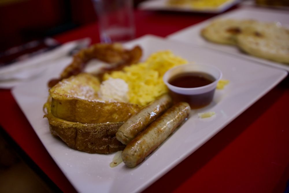 D’licious Caffe - Takeout & Delivery - 91 Photos & 101 Reviews ...