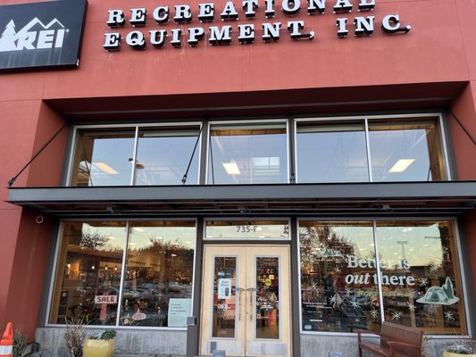 REI - Updated August 2024 - 33 Photos & 95 Reviews - 735 NW Gilman Blvd ...