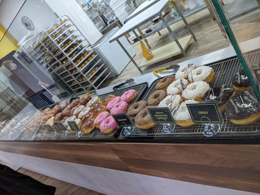 DESTINATION DOUGHNUTS - Updated September 2024 - 116 Photos & 54 ...