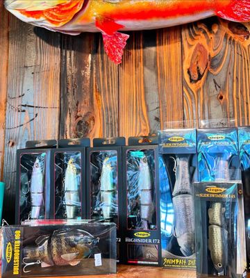 TACKLE SHACK - Updated December 2025 - 39 Photos - 1000 E 51st St ...