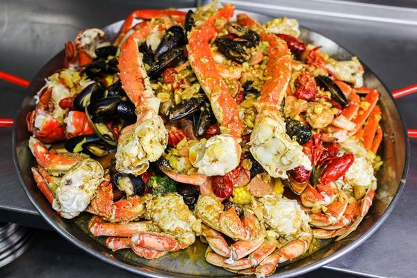 HOOKED SEAFOOD BOIL & BAR - Updated June 2026 - 70 Photos & 113 Reviews ...