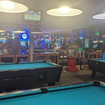 POCKETEER BILLIARDS AND SPORTS BAR - Updated December 2025 - 62 Photos ...