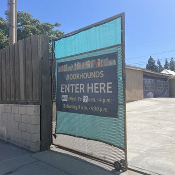 BOOKHOUNDS - Updated January 2026 - 57 Photos & 82 Reviews - 2710 L St ...