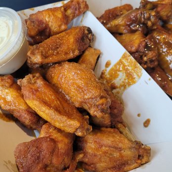 WINDJAMMERS BAR AND GRILL - Updated October 2025 - 82 Photos & 105 ...