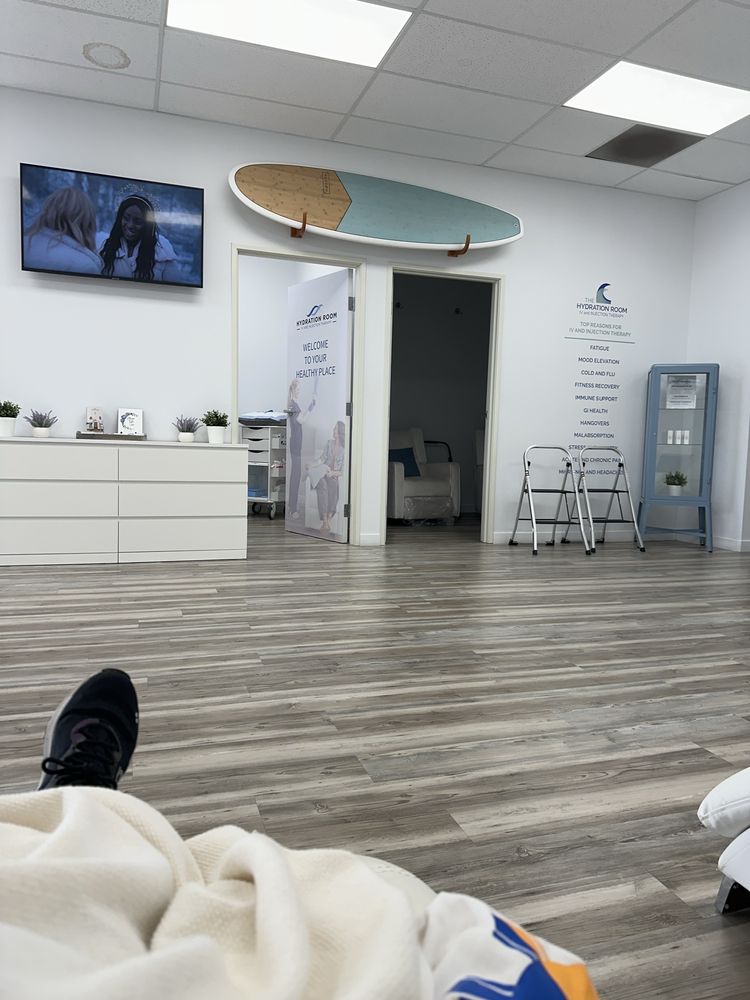 HYDRATION ROOM - Updated December 2025 - 48 Photos & 95 Reviews - 800 ...