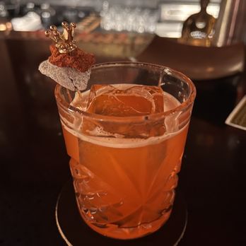 BLIND OX - 1917 Photos & 411 Reviews - 829 Kapahulu Ave, Honolulu ...