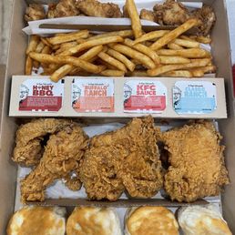 KFC - Updated December 2025 - 233 Photos & 153 Reviews - 1124 Mccully ...