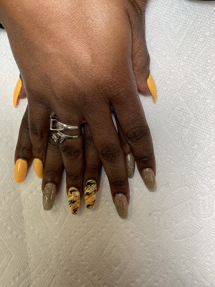 ALL NAILS - 218 Photos - 1413 E Cold Spring Ln, Baltimore, Maryland ...