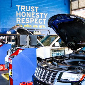 SHELL RAPID LUBE & SERVICE CENTER - 11 Photos & 28 Reviews - Oil Change ...