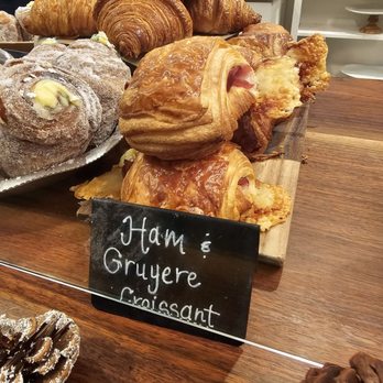 BLOOM BAKE SHOP - Updated November 2024 - 233 Photos & 198 Reviews ...