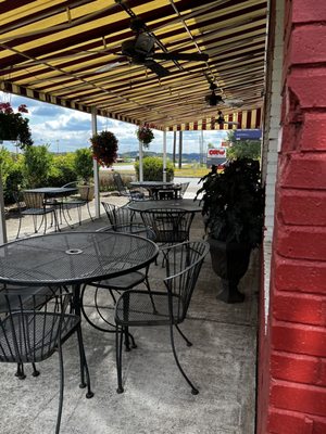 CROOKED TREE CAFE - Updated July 2024 - 373 Photos & 467 Reviews - 915 ...