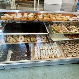RALPHS DONUT SHOP - Updated July 2025 - 99 Photos & 210 Reviews - 59 S ...