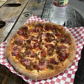THREE J’S PIZZA - Updated June 2025 - 105 Wood Ave, Woodsboro, Texas ...