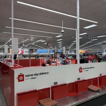 TARGET - Updated January 2026 - 104 Photos & 11 Reviews - 205 S Clovis ...