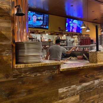 ELIO PIZZA ON FIRE - Updated July 2025 - 494 Photos & 478 Reviews - 520 ...