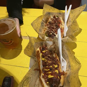 DAT DOG - Updated November 2025 - 1909 Photos & 1340 Reviews - 601 ...