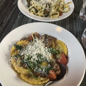 PAGLIACCI’S - 389 Photos & 592 Reviews - 1011 Broad Street, Victoria ...