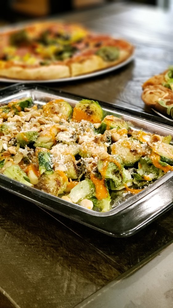 HOP THIEF TAPHOUSE AND KITCHEN - 48 Photos & 60 Reviews - 795 SE Sydnee ...