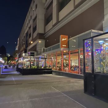 DELAROSA DOWNTOWN - Updated May 2025 - 3110 Photos & 1827 Reviews - 37 ...