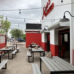 HATTIE B’S HOT CHICKEN - AUSTIN - SOUTH LAMAR - Updated December 2025 ...