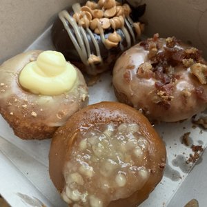 TOP THAT! DONUTS - 98 Photos & 105 Reviews - Donuts - 210 Ocean Ave ...