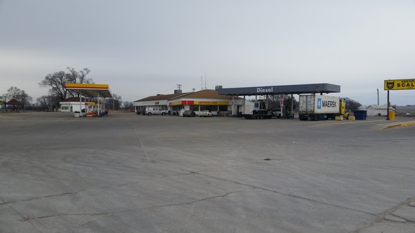 SHELL EXPRESS LANE 50. TRUCK STOP - Updated June 2025 - 18 Photos ...