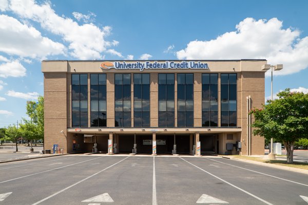 UFCU - Updated September 2025 - 27 Photos & 101 Reviews - 3305 Steck ...