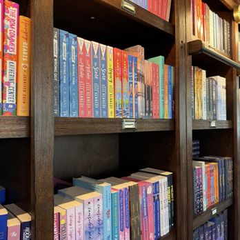 THE BOOKISH SHOP - Updated July 2025 - 108 Photos & 41 Reviews - 60 W ...