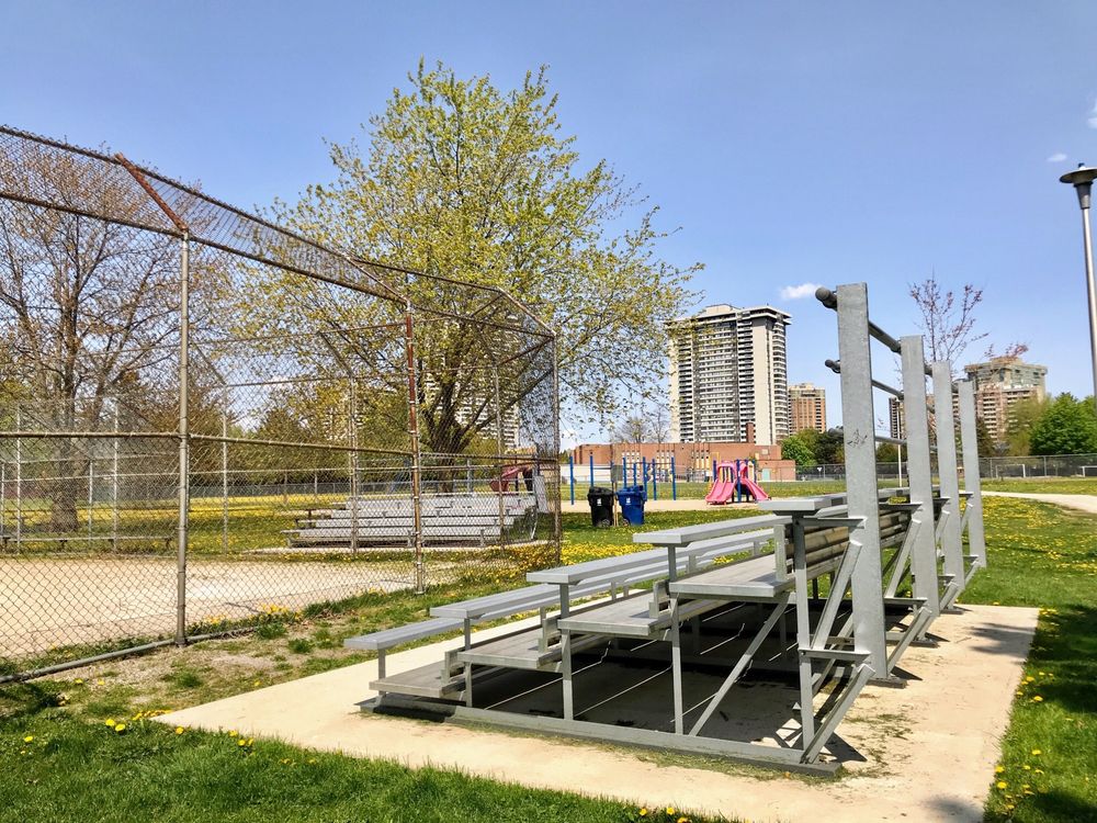 HOBART PARK - Updated June 2026 - 39 Hobart Drive, North York, Ontario ...