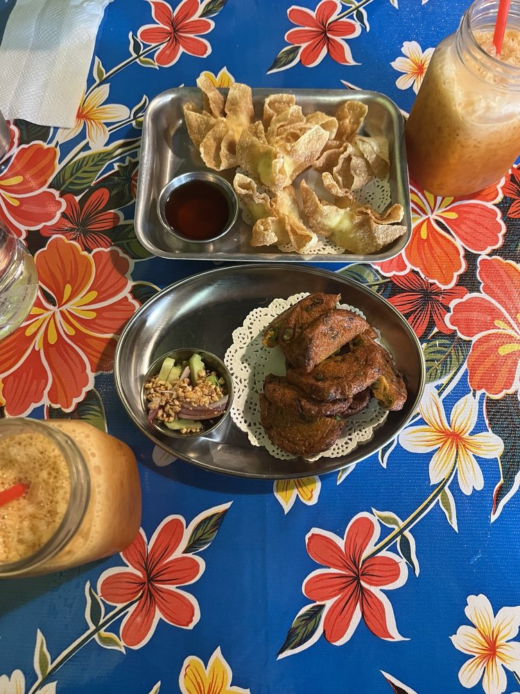 TIN HOUSE - Updated April 2025 - 13 Photos & 14 Reviews - 2435 Hilyard ...