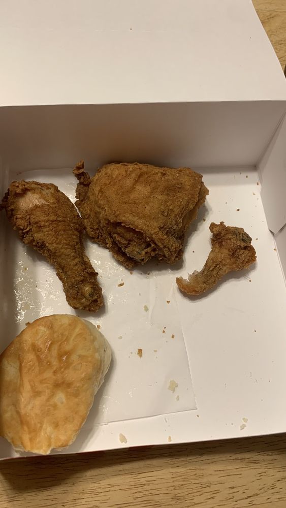 KFC - Updated December 2025 - 13 Photos & 32 Reviews - 4702 NW Cache Rd ...