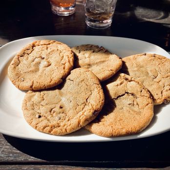 RED ROBIN GOURMET BURGERS AND BREWS - Updated April 2025 - 528 Photos ...