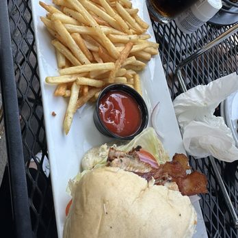 RUSTIQUE PIZZERIA + LOUNGE - Updated September 2025 - 144 Photos & 219 ...